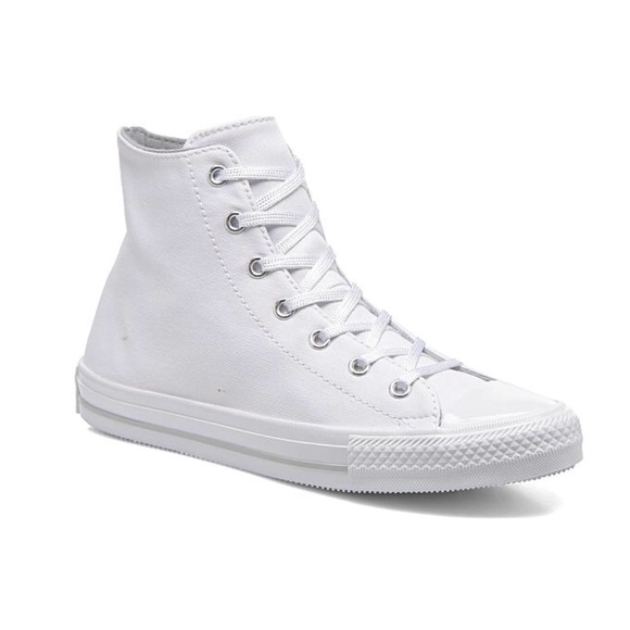 Converse | Shoes | Hour Sale Converse All White Chuck Taylor Shoe ...